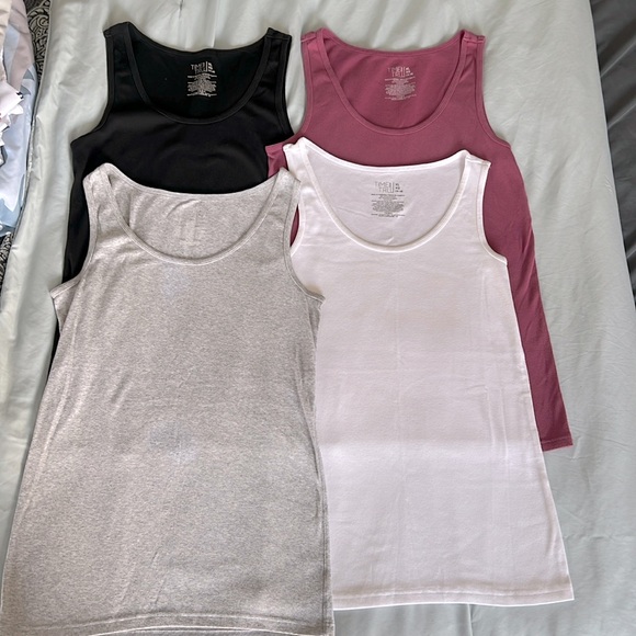 Time and Tru | Tops | Bundle Of Four Tank Tops | Poshmark